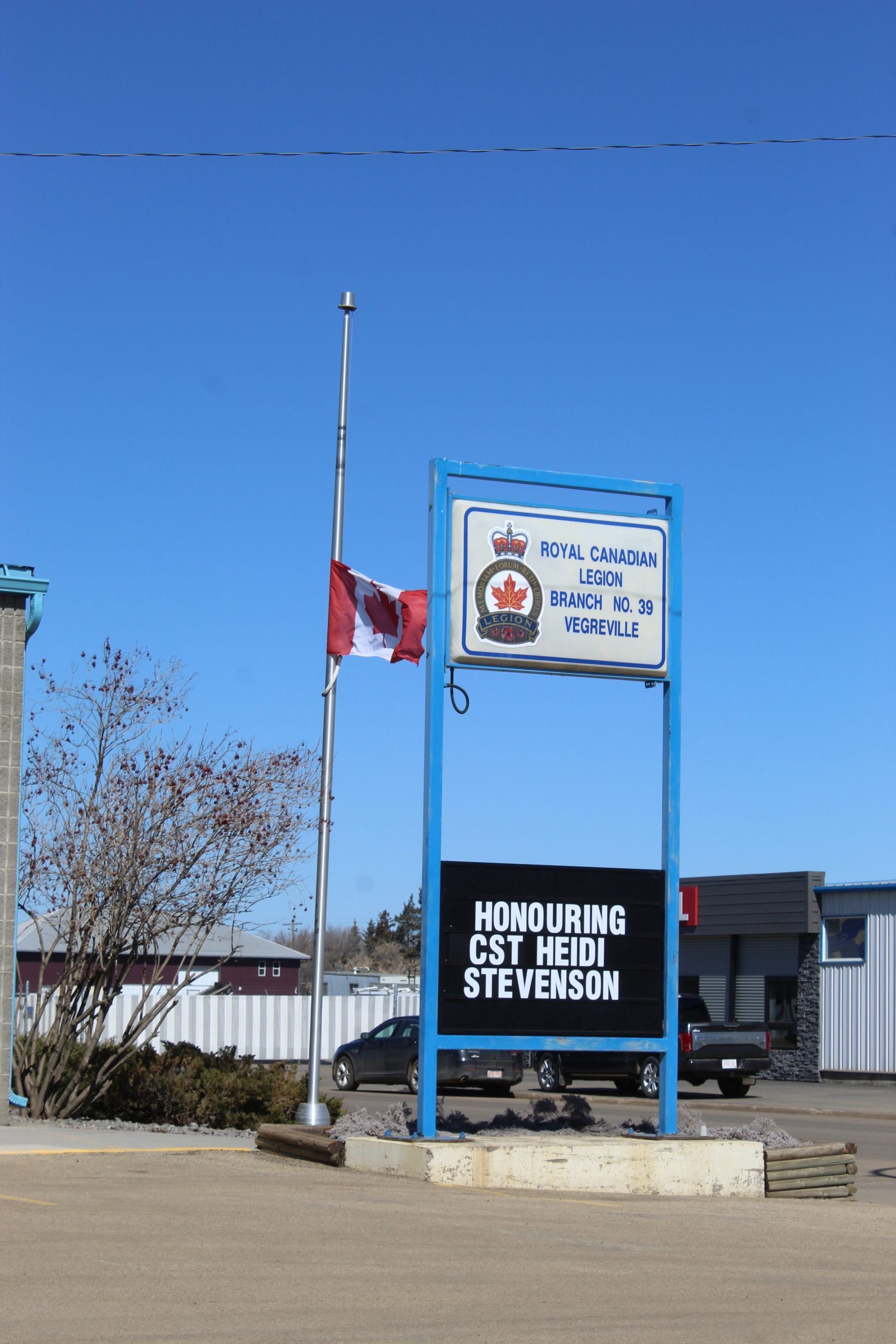 Vegreville Pays Respect to Fallen Officer – News Advertiser